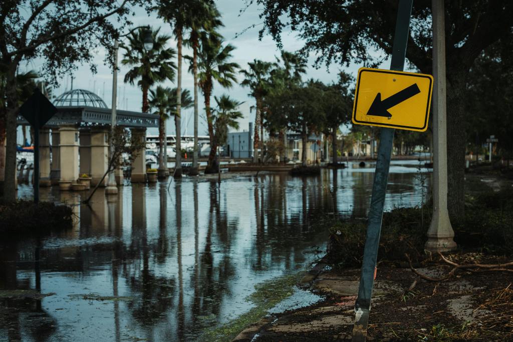How to use the Flood Maps User Story (#2) - Coclico Services